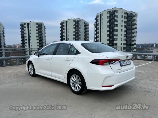 Balts Toyota Corolla 2022 Tallina, ar dzinēja tilpumu 1.50 L un nobraukumu 54 tūkst. km par 16100 €, foto 4 vietnē AUTOMOTO.COM.LV