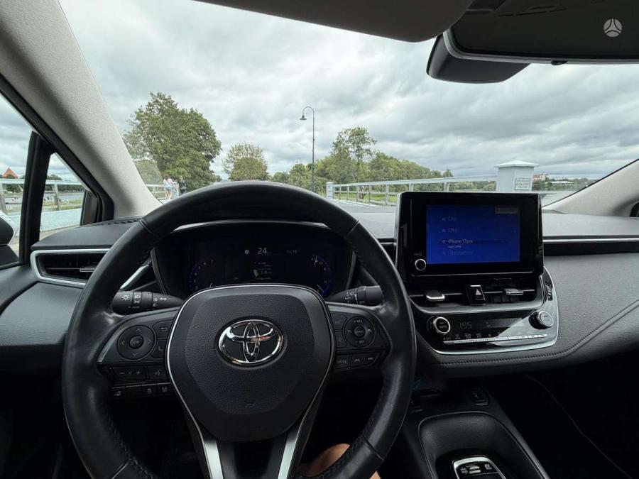 Balts Toyota Corolla 2022 Viļņa, ar dzinēja tilpumu 1.80 L un nobraukumu 125 tūkst. km par 18200 €, foto 17 vietnē AUTOMOTO.COM.LV