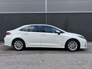 Balts Toyota Corolla 2022 Pērnava, ar dzinēja tilpumu 1.50 L un nobraukumu 75 tūkst. km par 18990 €, foto 3 vietnē AUTOMOTO.COM.LV