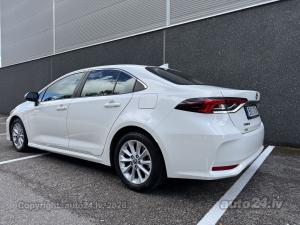 Balts Toyota Corolla 2022 Pērnava, ar dzinēja tilpumu 1.50 L un nobraukumu 75 tūkst. km par 18990 €, foto 5 vietnē AUTOMOTO.COM.LV