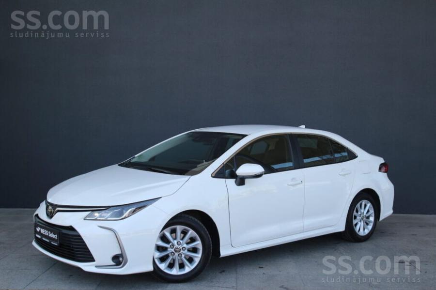 Balts Toyota Corolla 2022 Rīga, ar dzinēja tilpumu 1.50 L un nobraukumu 28 tūkst. km par 17300 €, foto 1 vietnē AUTOMOTO.COM.LV