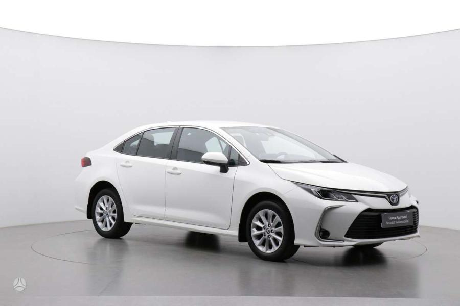 White Toyota Corolla 2023 in Vilnius, with an engine capacity of 1.80 L and mileage of 65 thousand km for 22900 €, photo 19 on AUTOMOTO.COM.LV