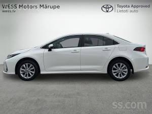 Balts Toyota Corolla 2024 Rīga, ar dzinēja tilpumu 1.80 L un nobraukumu 20 tūkst. km par 23590 €, foto 4 vietnē AUTOMOTO.COM.LV