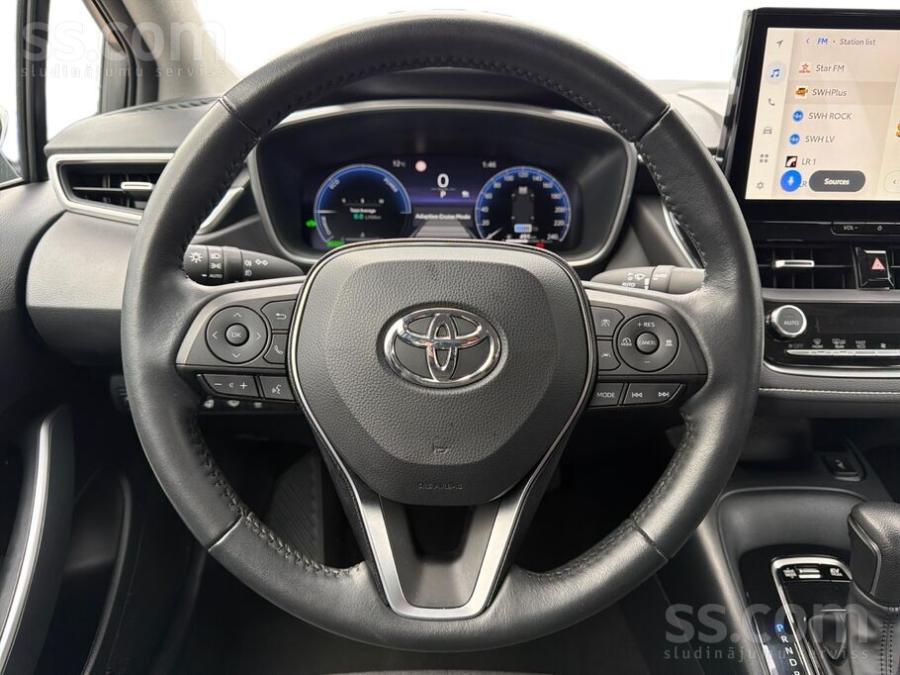 Balts Toyota Corolla 2024 Rīga, ar dzinēja tilpumu 1.80 L un nobraukumu 20 tūkst. km par 23590 €, foto 13 vietnē AUTOMOTO.COM.LV