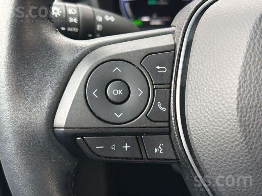 Balts Toyota Corolla 2024 Rīga, ar dzinēja tilpumu 1.80 L un nobraukumu 20 tūkst. km par 23590 €, foto 22 vietnē AUTOMOTO.COM.LV