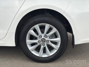 Balts Toyota Corolla 2025 Rīga, ar dzinēja tilpumu 1.80 L un nobraukumu 45 tūkst. km par 22990 €, foto 16 vietnē AUTOMOTO.COM.LV
