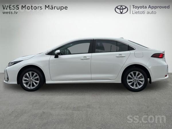 White Toyota Corolla 2025 in Riga, with an engine capacity of 1.80 L and mileage of 45 thousand km for 22990 €, photo 4 on AUTOMOTO.COM.LV