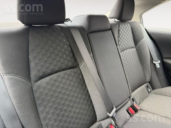 Balts Toyota Corolla 2025 Rīga, ar dzinēja tilpumu 1.80 L un nobraukumu 40 tūkst. km par 22400 €, foto 8 vietnē AUTOMOTO.COM.LV