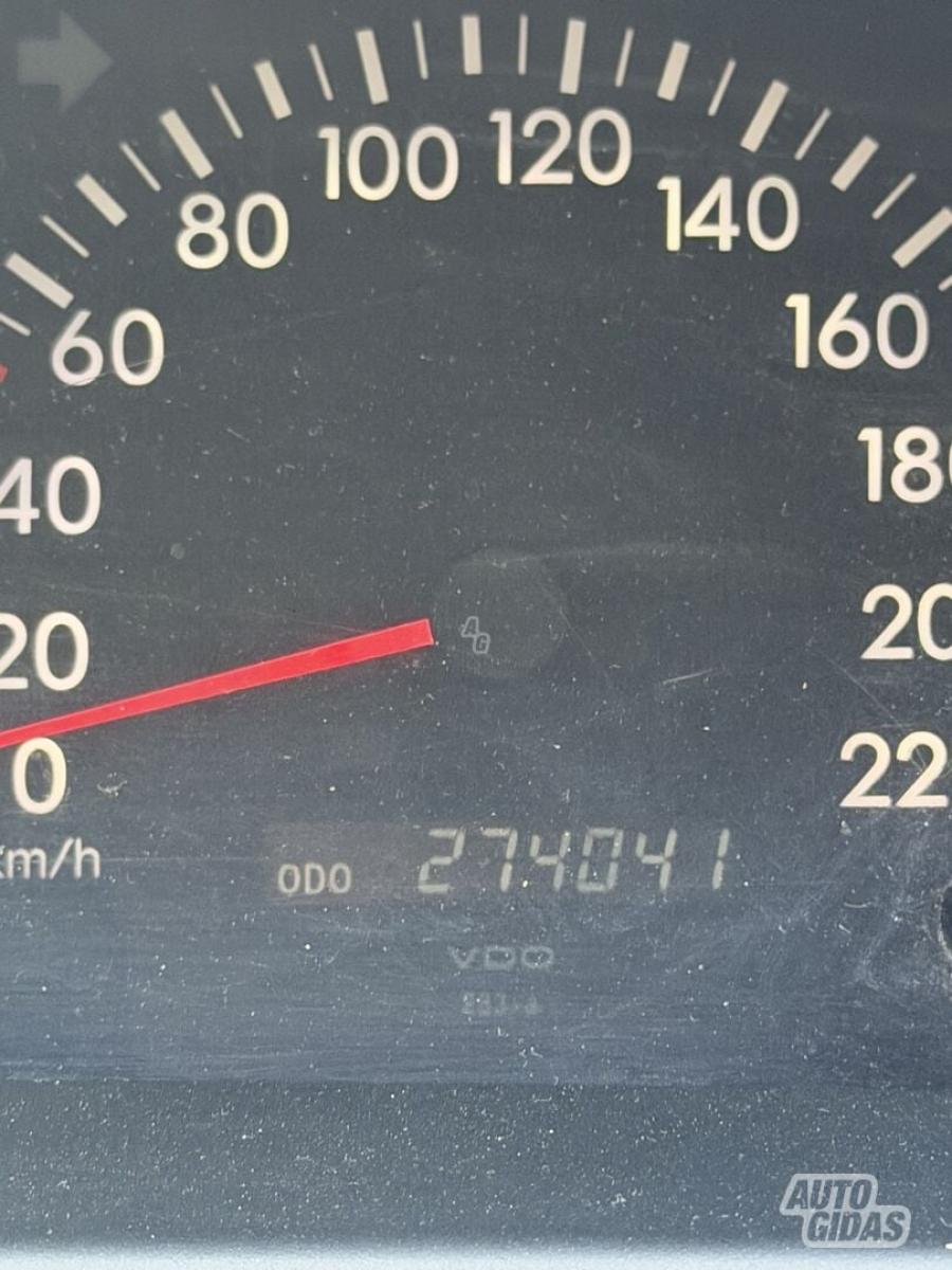 Balts Toyota Corolla 2006 Kauņa, ar dzinēja tilpumu 1.60 L un nobraukumu 275 tūkst. km par 2200 €, foto 25 vietnē AUTOMOTO.COM.LV