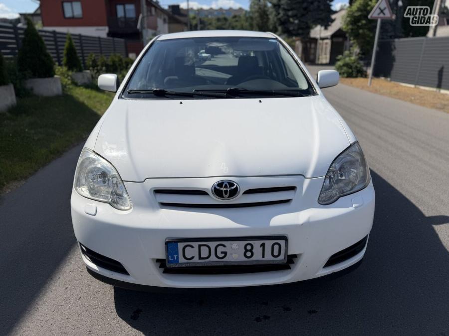 White Toyota Corolla 2006 in Kaunas, with an engine capacity of 1.60 L and mileage of 275 thousand km for 2200 €, photo 4 on AUTOMOTO.COM.LV