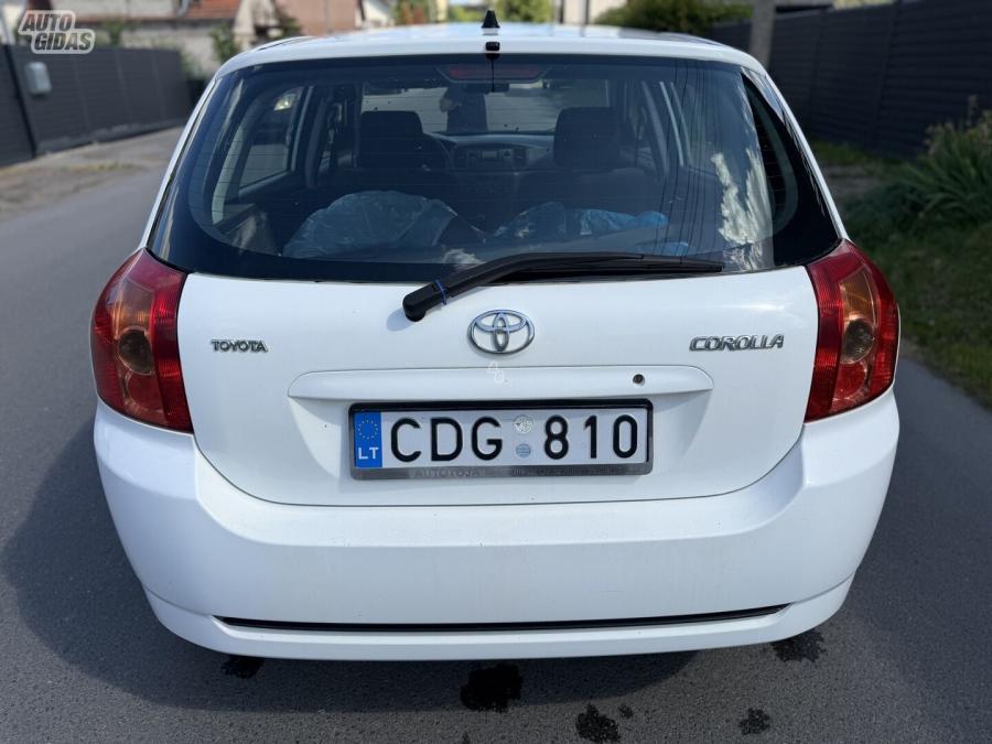 White Toyota Corolla 2006 in Kaunas, with an engine capacity of 1.60 L and mileage of 275 thousand km for 2200 €, photo 8 on AUTOMOTO.COM.LV