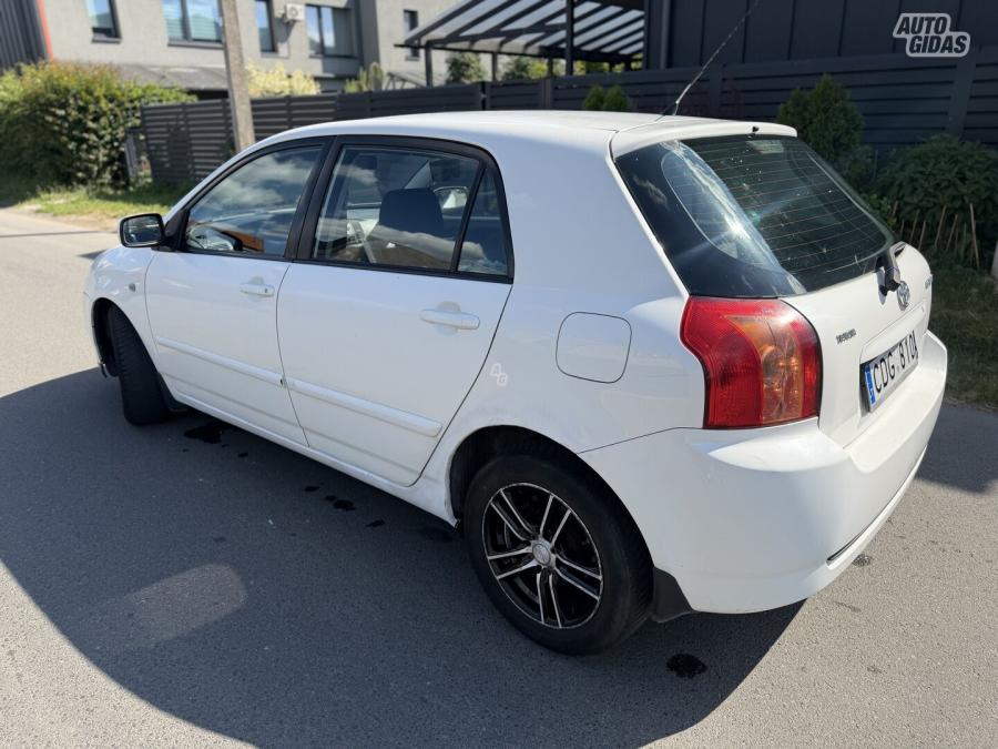White Toyota Corolla 2006 in Kaunas, with an engine capacity of 1.60 L and mileage of 275 thousand km for 2200 €, photo 10 on AUTOMOTO.COM.LV