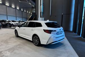 Balts Toyota Corolla 2019 Kauņa, ar dzinēja tilpumu 0.00 L un nobraukumu 64 tūkst. km par 23410 €, foto 4 vietnē AUTOMOTO.COM.LV