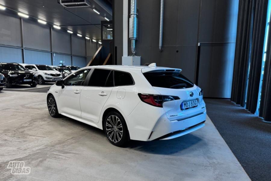 Balts Toyota Corolla 2019 Kauņa, ar dzinēja tilpumu 0.00 L un nobraukumu 64 tūkst. km par 23410 €, foto 4 vietnē AUTOMOTO.COM.LV