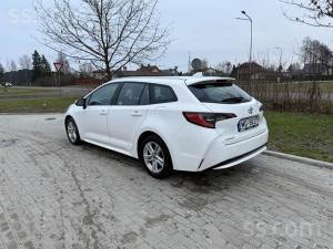 Balts Toyota Corolla 2019 Rīga, ar dzinēja tilpumu 1.20 L un nobraukumu 78 tūkst. km par 14000 €, foto 4 vietnē AUTOMOTO.COM.LV