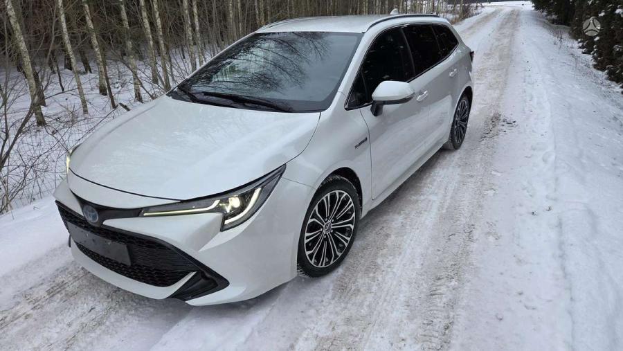 Balts Toyota Corolla 2019 Panevēža, ar dzinēja tilpumu 1.80 L un nobraukumu 146 tūkst. km par 14900 €, foto 1 vietnē AUTOMOTO.COM.LV