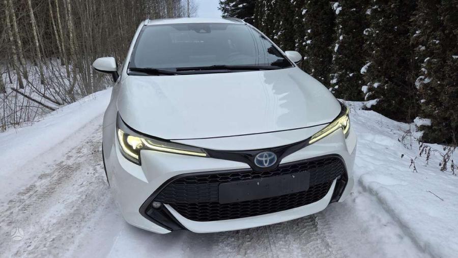 Balts Toyota Corolla 2019 Panevēža, ar dzinēja tilpumu 1.80 L un nobraukumu 146 tūkst. km par 14900 €, foto 23 vietnē AUTOMOTO.COM.LV