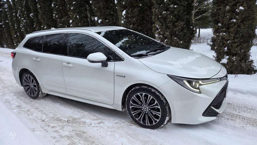 Balts Toyota Corolla 2019 Panevēža, ar dzinēja tilpumu 1.80 L un nobraukumu 146 tūkst. km par 14900 €, foto 24 vietnē AUTOMOTO.COM.LV