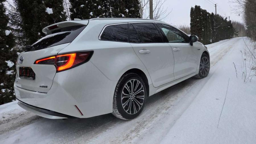 Balts Toyota Corolla 2019 Panevēža, ar dzinēja tilpumu 1.80 L un nobraukumu 146 tūkst. km par 14900 €, foto 31 vietnē AUTOMOTO.COM.LV