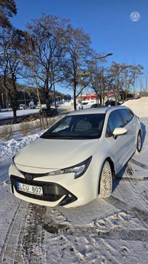Balts Toyota Corolla 2019 Viļņa, ar dzinēja tilpumu 1.20 L un nobraukumu 99 tūkst. km par 13900 €, foto 4 vietnē AUTOMOTO.COM.LV