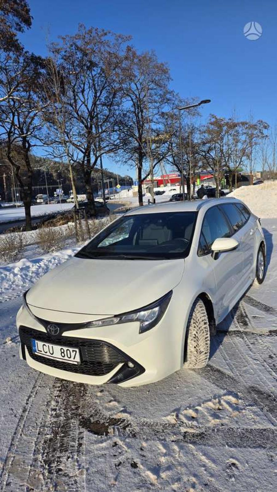 Balts Toyota Corolla 2019 Viļņa, ar dzinēja tilpumu 1.20 L un nobraukumu 99 tūkst. km par 13900 €, foto 4 vietnē AUTOMOTO.COM.LV