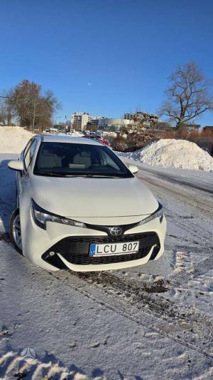 Balts Toyota Corolla 2019 Viļņa, ar dzinēja tilpumu 1.20 L un nobraukumu 99 tūkst. km par 13900 €, foto 5 vietnē AUTOMOTO.COM.LV