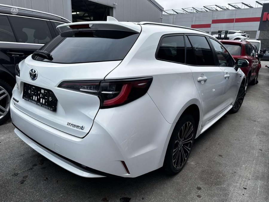 Balts Toyota Corolla 2019 Marijampole, ar dzinēja tilpumu 1.80 L un nobraukumu 117 tūkst. km par 11750 €, foto 5 vietnē AUTOMOTO.COM.LV