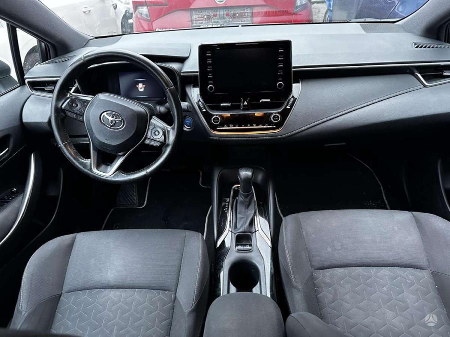 Balts Toyota Corolla 2019 Marijampole, ar dzinēja tilpumu 1.80 L un nobraukumu 117 tūkst. km par 11750 €, foto 13 vietnē AUTOMOTO.COM.LV