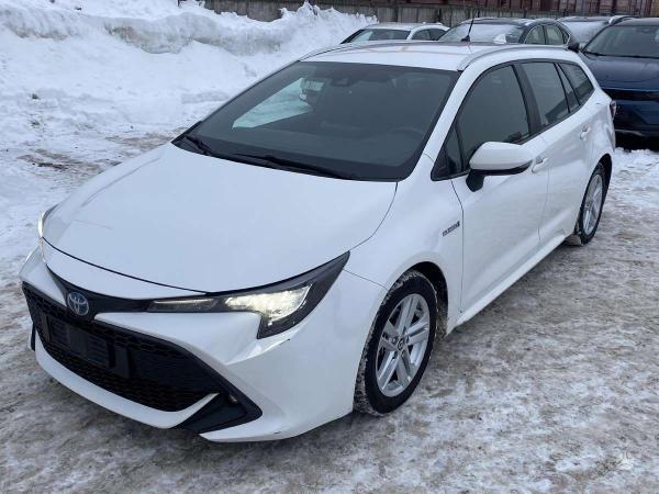 White Toyota Corolla 2019 in Vilnius, with an engine capacity of 1.80 L and mileage of 182 thousand km for 12700 €, photo 2 on AUTOMOTO.COM.LV