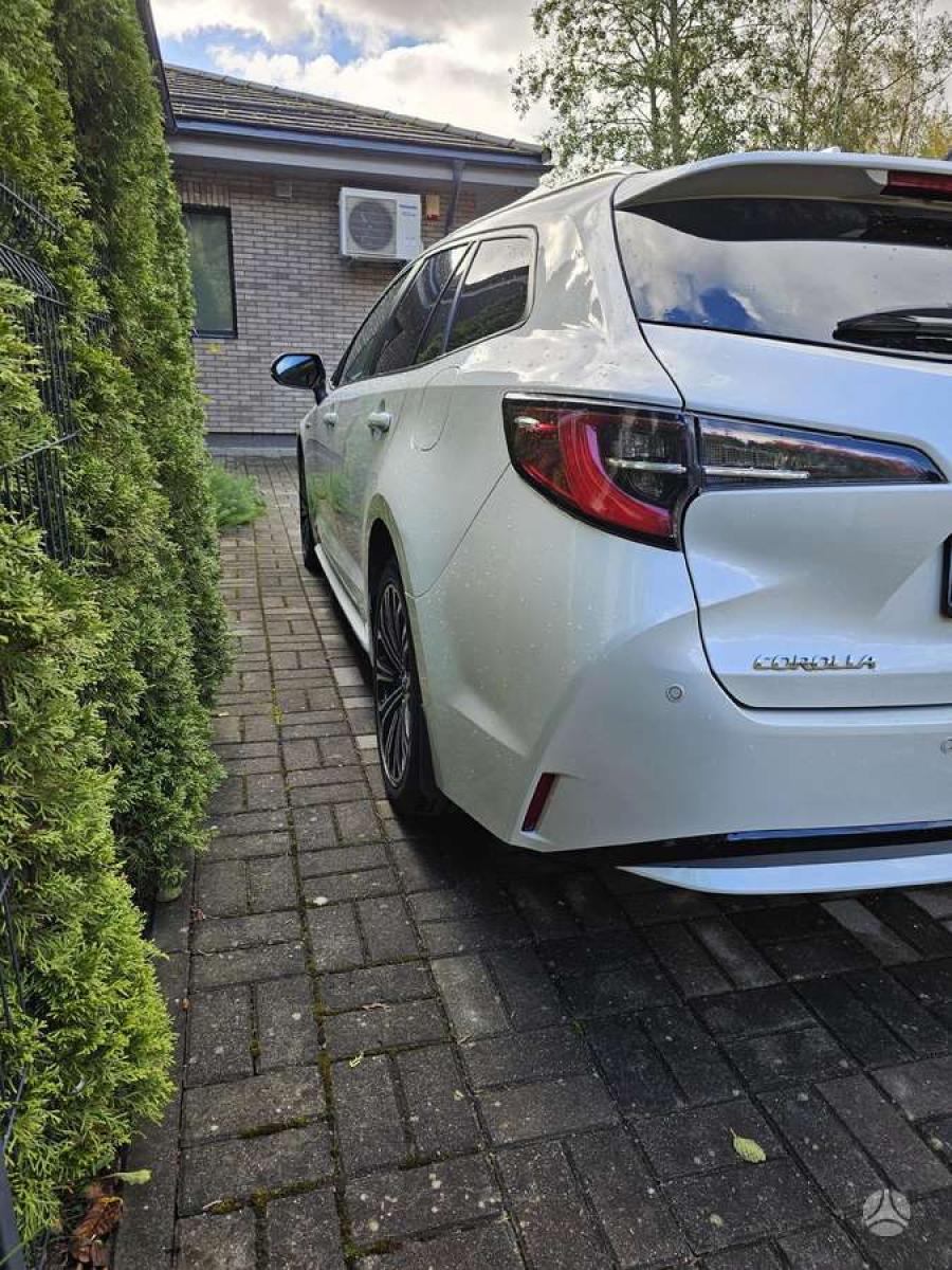 Balts Toyota Corolla 2019 Palanga, ar dzinēja tilpumu 1.80 L un nobraukumu 136 tūkst. km par 17000 €, foto 3 vietnē AUTOMOTO.COM.LV