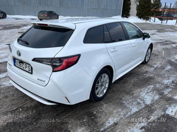 Balts Toyota Corolla 2019 Tallina, ar dzinēja tilpumu 1.80 L un nobraukumu 177 tūkst. km par 13390 €, foto 8 vietnē AUTOMOTO.COM.LV