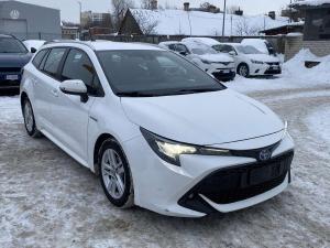 White Toyota Corolla 2019 in Vilnius, with an engine capacity of 1.80 L and mileage of 182 thousand km for 11900 €, photo 5 on AUTOMOTO.COM.LV