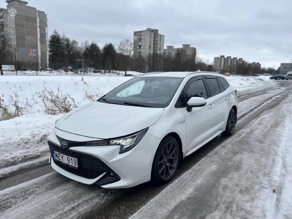 Balts Toyota Corolla 2019 Kauņa, ar dzinēja tilpumu 1.80 L un nobraukumu 280 tūkst. km par 13500 €, foto 1 vietnē AUTOMOTO.COM.LV