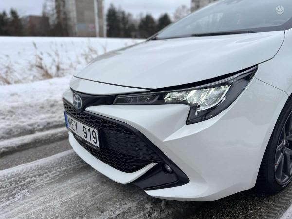 Balts Toyota Corolla 2019 Kauņa, ar dzinēja tilpumu 1.80 L un nobraukumu 280 tūkst. km par 13500 €, foto 2 vietnē AUTOMOTO.COM.LV
