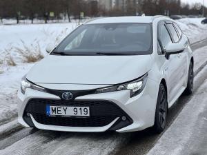White Toyota Corolla 2019 in Kaunas, with an engine capacity of 1.80 L and mileage of 280 thousand km for 13500 €, photo 7 on AUTOMOTO.COM.LV