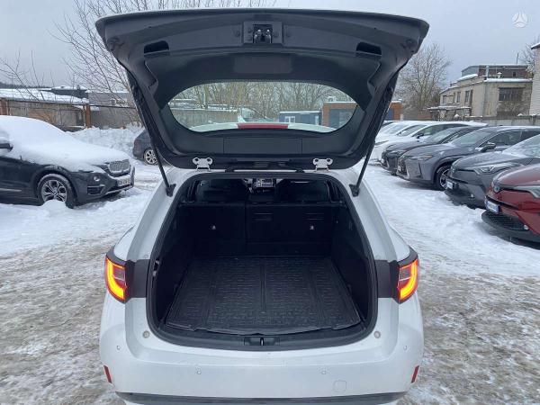 Balts Toyota Corolla 2019 Viļņa, ar dzinēja tilpumu 1.80 L un nobraukumu 182 tūkst. km par 10700 €, foto 11 vietnē AUTOMOTO.COM.LV