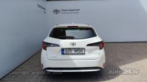 White Toyota Corolla 2019 in Tallinn, with an engine capacity of 1.20 L and mileage of 93 thousand km for 15495 €, photo 5 on AUTOMOTO.COM.LV