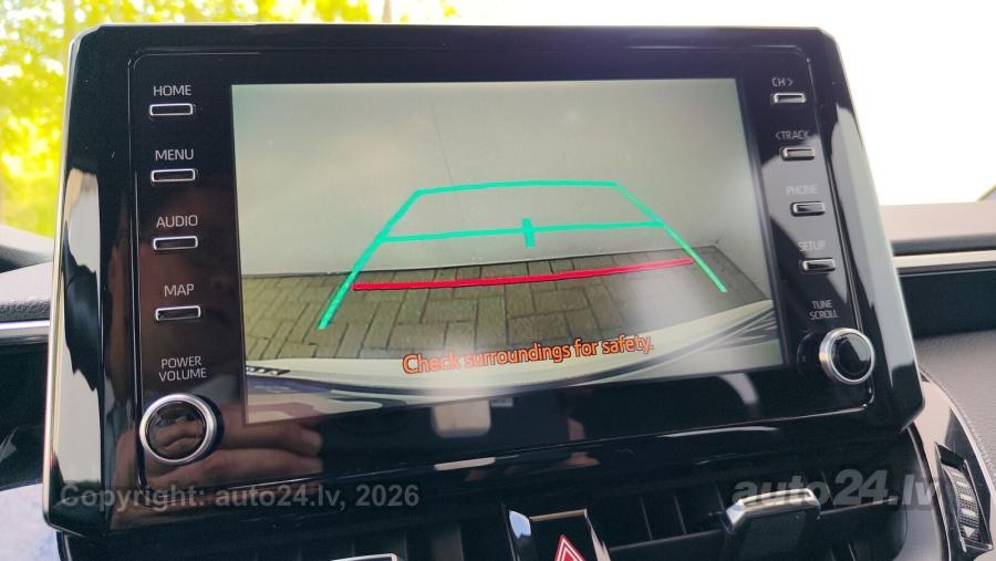 White Toyota Corolla 2019 in Tallinn, with an engine capacity of 1.20 L and mileage of 93 thousand km for 15495 €, photo 19 on AUTOMOTO.COM.LV
