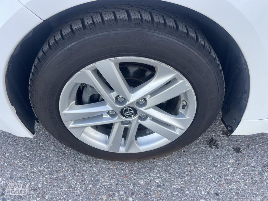 Balts Toyota Corolla 2019 Kauņa, ar dzinēja tilpumu 1.80 L un nobraukumu 216 tūkst. km par 12750 €, foto 20 vietnē AUTOMOTO.COM.LV