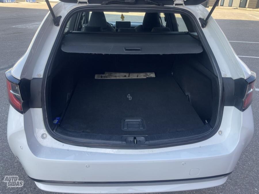 Balts Toyota Corolla 2019 Kauņa, ar dzinēja tilpumu 1.80 L un nobraukumu 216 tūkst. km par 12750 €, foto 28 vietnē AUTOMOTO.COM.LV