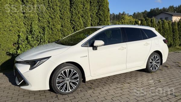 Balts Toyota Corolla 2019 Rīga, ar dzinēja tilpumu 1.80 L un nobraukumu 319 tūkst. km par 11900 €, foto 2 vietnē AUTOMOTO.COM.LV