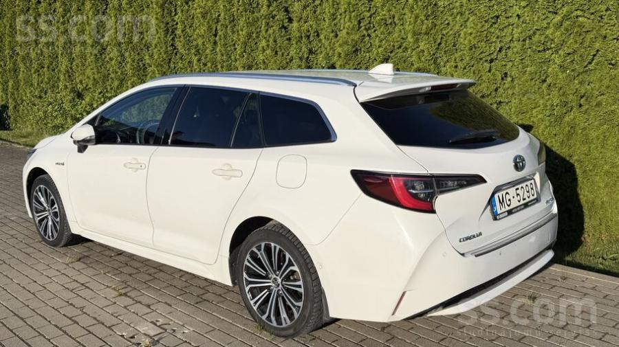 Balts Toyota Corolla 2019 Rīga, ar dzinēja tilpumu 1.80 L un nobraukumu 319 tūkst. km par 11900 €, foto 4 vietnē AUTOMOTO.COM.LV