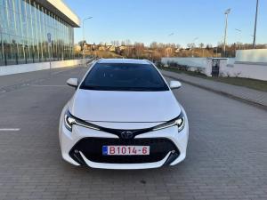 Белый Тойота Королла 2019 в Резекне, объемом двигателя 1.80 л и пробегом 175 тыс. км за 14300 €, фото 3 на AUTOMOTO.COM.LV