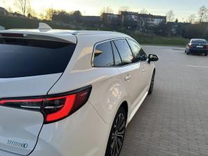 Белый Тойота Королла 2019 в Резекне, объемом двигателя 1.80 л и пробегом 175 тыс. км за 14300 €, фото 6 на AUTOMOTO.COM.LV