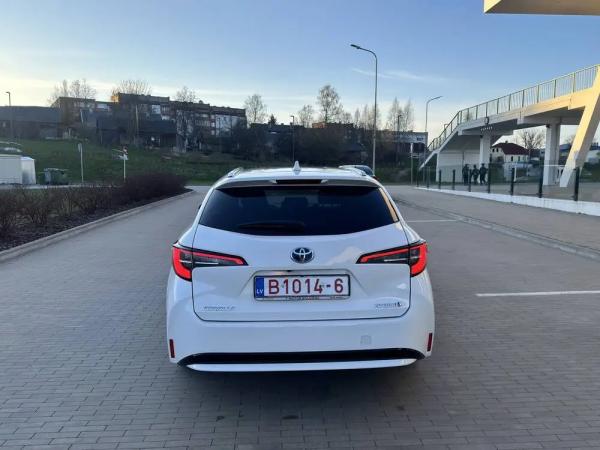Белый Тойота Королла 2019 в Резекне, объемом двигателя 1.80 л и пробегом 175 тыс. км за 14300 €, фото 6 на AUTOMOTO.COM.LV