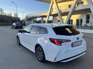 Белый Тойота Королла 2019 в Резекне, объемом двигателя 1.80 л и пробегом 175 тыс. км за 14300 €, фото 9 на AUTOMOTO.COM.LV