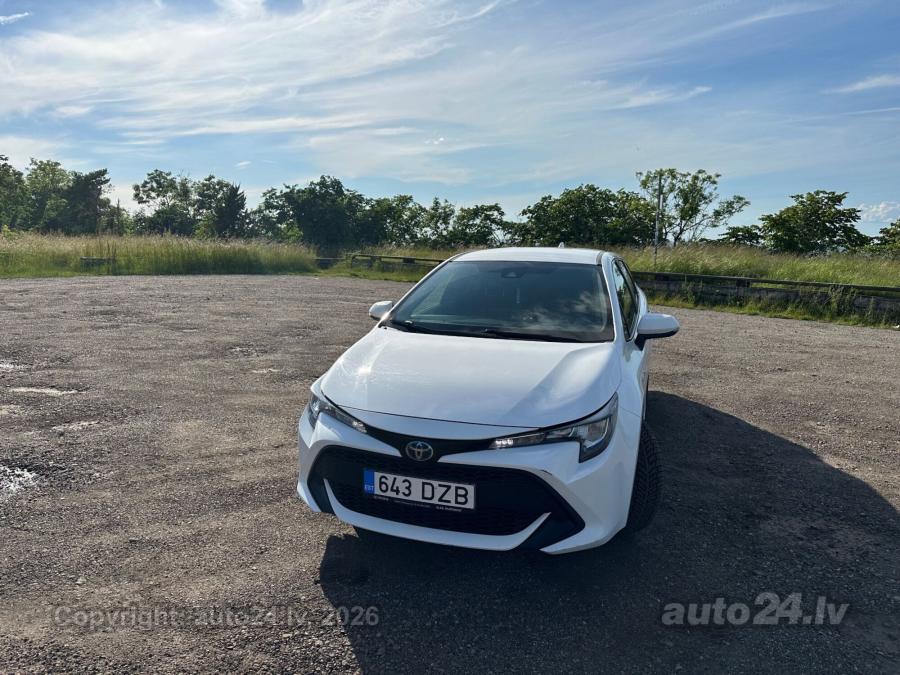 White Toyota Corolla 2019 in Tallinn, with an engine capacity of 1.80 L and mileage of 148 thousand km for 15000 €, photo 1 on AUTOMOTO.COM.LV