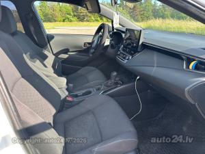 White Toyota Corolla 2019 in Tallinn, with an engine capacity of 1.80 L and mileage of 148 thousand km for 15000 €, photo 11 on AUTOMOTO.COM.LV