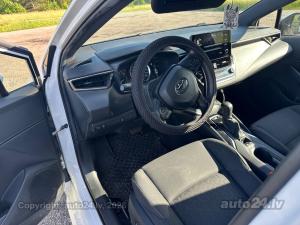 White Toyota Corolla 2019 in Tallinn, with an engine capacity of 1.80 L and mileage of 148 thousand km for 15000 €, photo 14 on AUTOMOTO.COM.LV