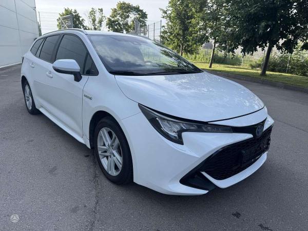 Balts Toyota Corolla 2019 Telšiai, ar dzinēja tilpumu 1.80 L un nobraukumu 261 tūkst. km par 11011 €, foto 3 vietnē AUTOMOTO.COM.LV